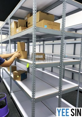 Medium Duty Boltless Rack with PVC Plywood - Yee Sin Storage